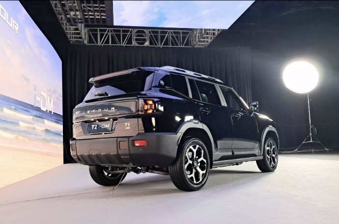 Intip Ketangguhan Jetour T1, Urban Adventure SUV Hybrid dengan ...